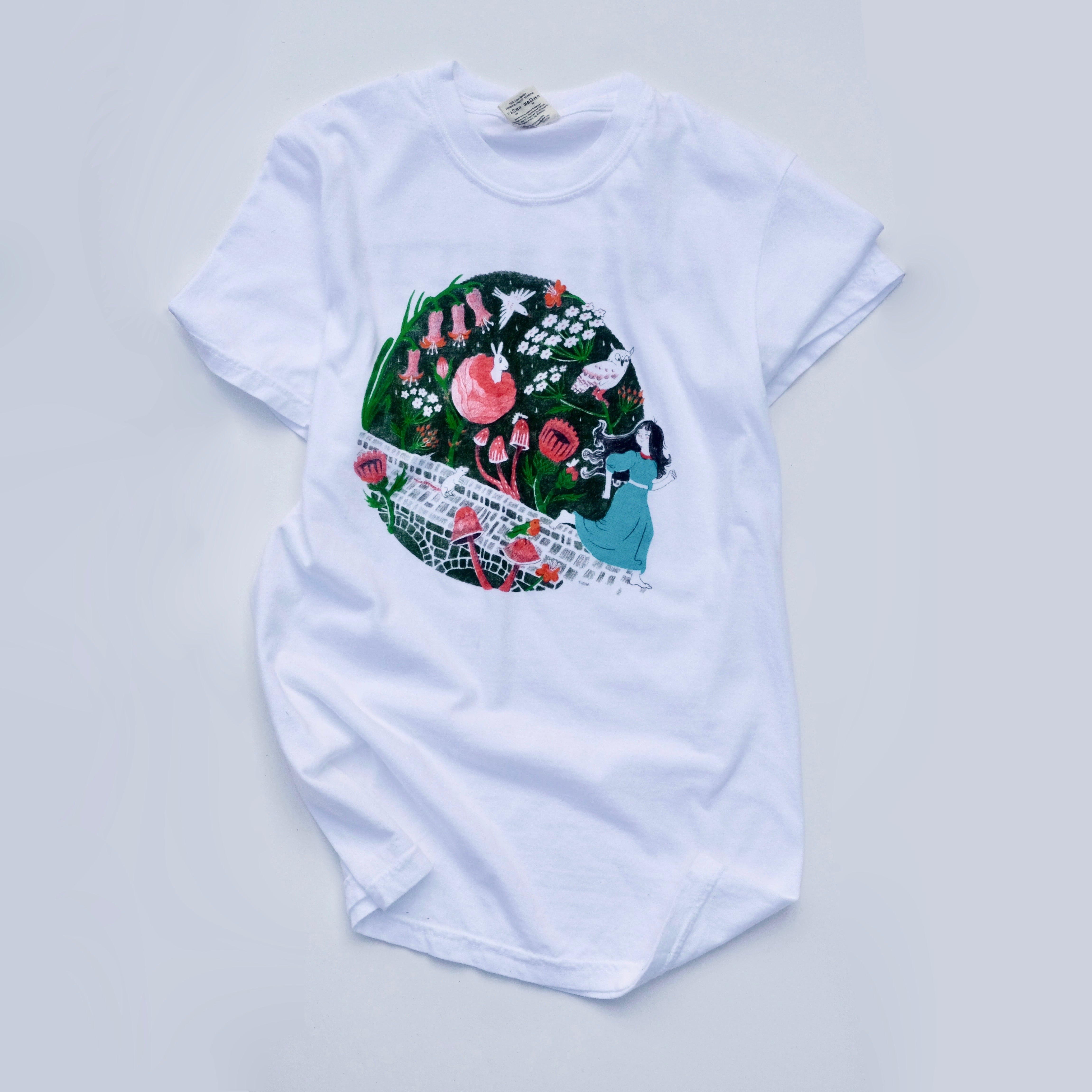 Travelling Feet Tour T-Shirt – Rose Betts Store